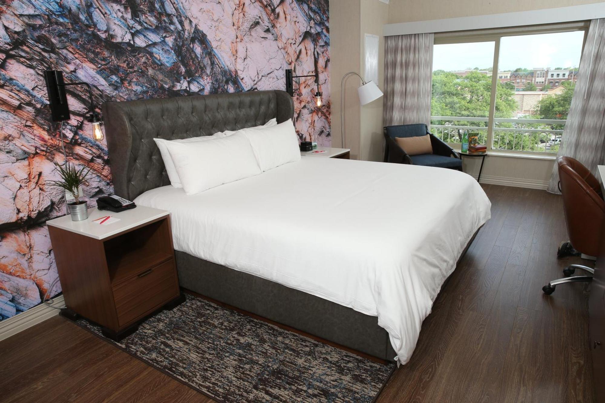 HOTEL INDIGO NAPERVILLE RIVERWALK BY IHG, NAPERVILLE
